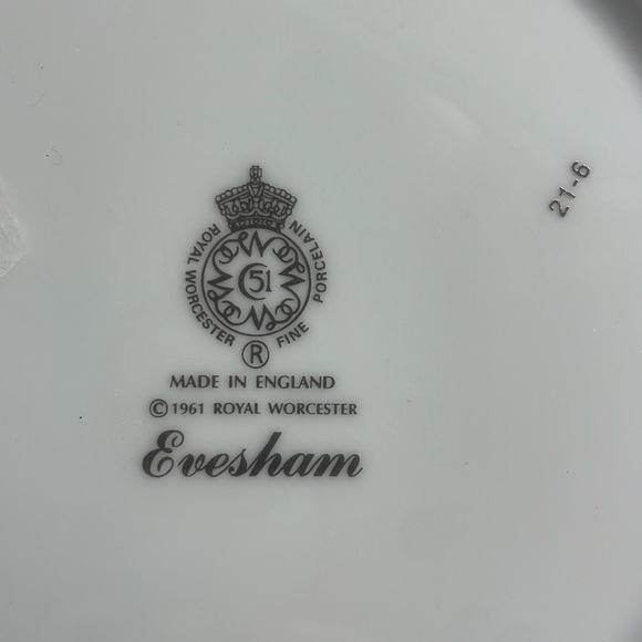 Royal Worcester | Dining | New Royal Worcester Evesham Plates Luncheon ...